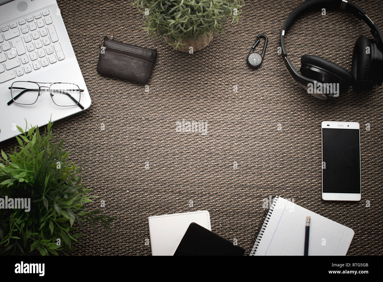 Laptop plan hi-res stock photography and images - Alamy