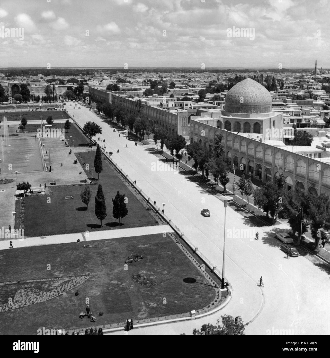 Isfahan mosque aerial view hi-res stock photography and images - Alamy