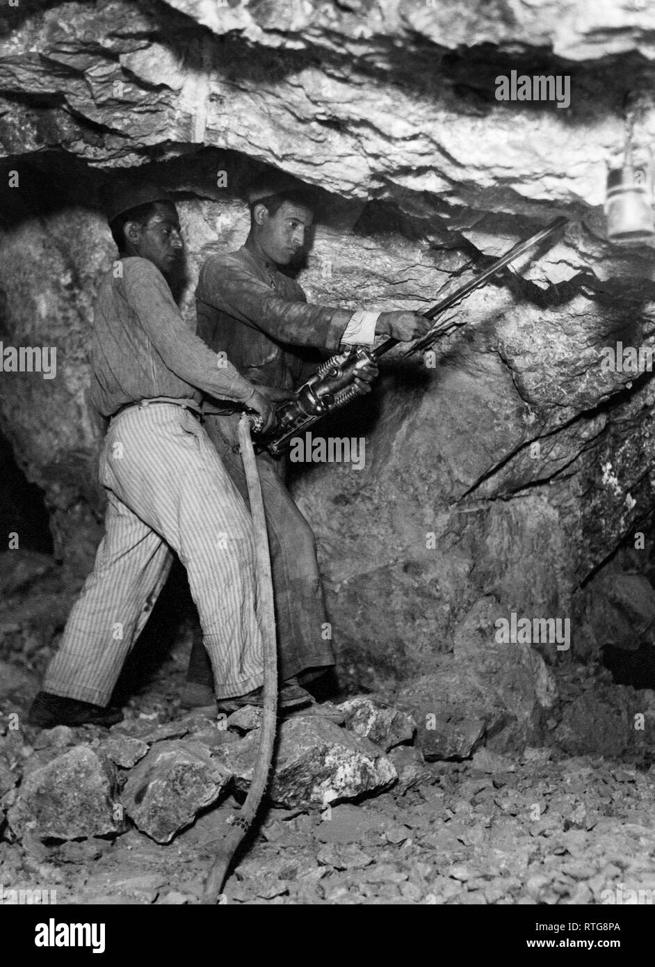 copper mine, iran 1957 Stock Photo - Alamy