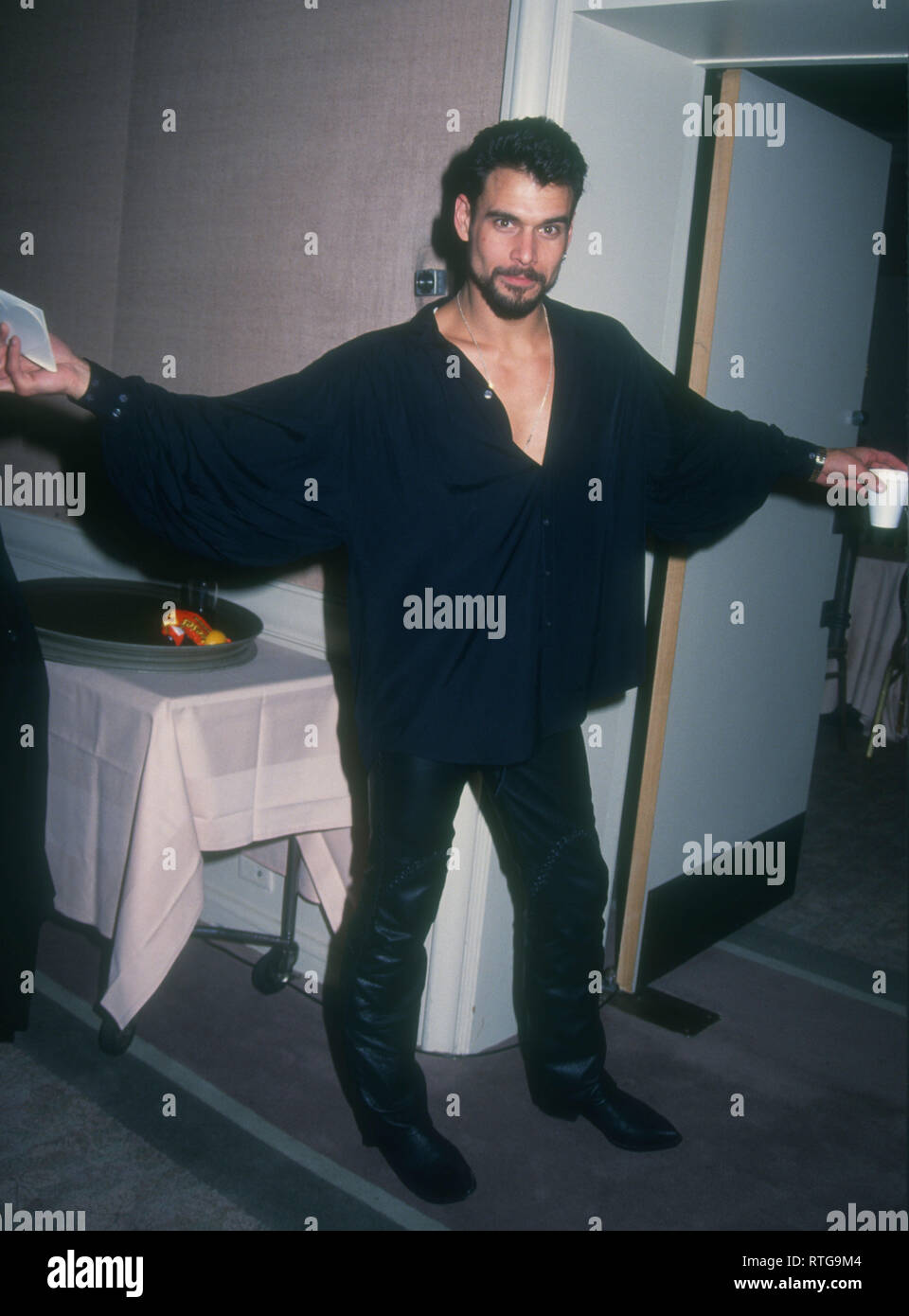 BEVERLY HILLS, CA - FEBRUARY 4: Actor Robert Kelker-Kelly attends the ...