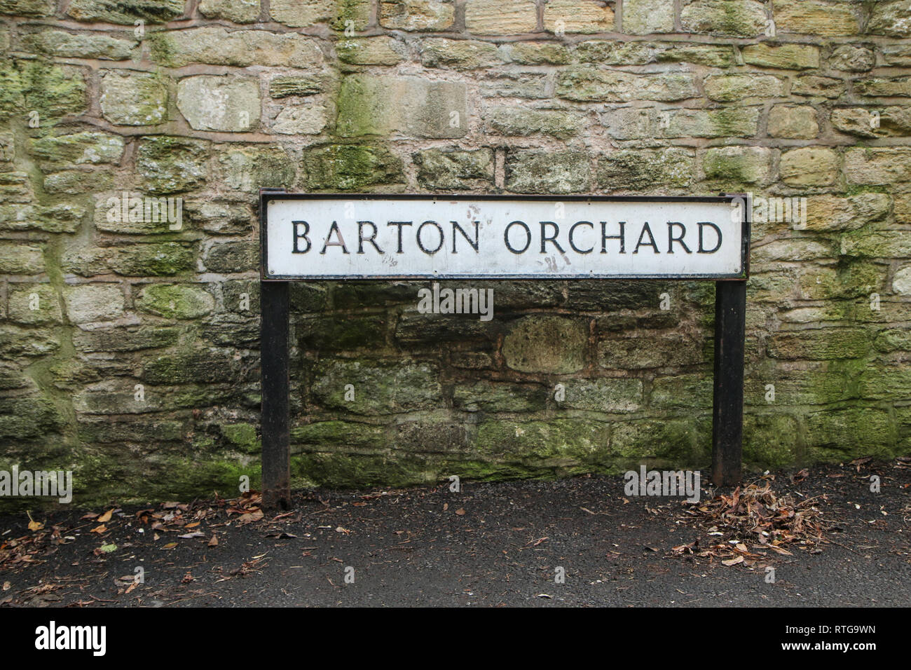 Street name uk hi-res stock photography and images - Alamy