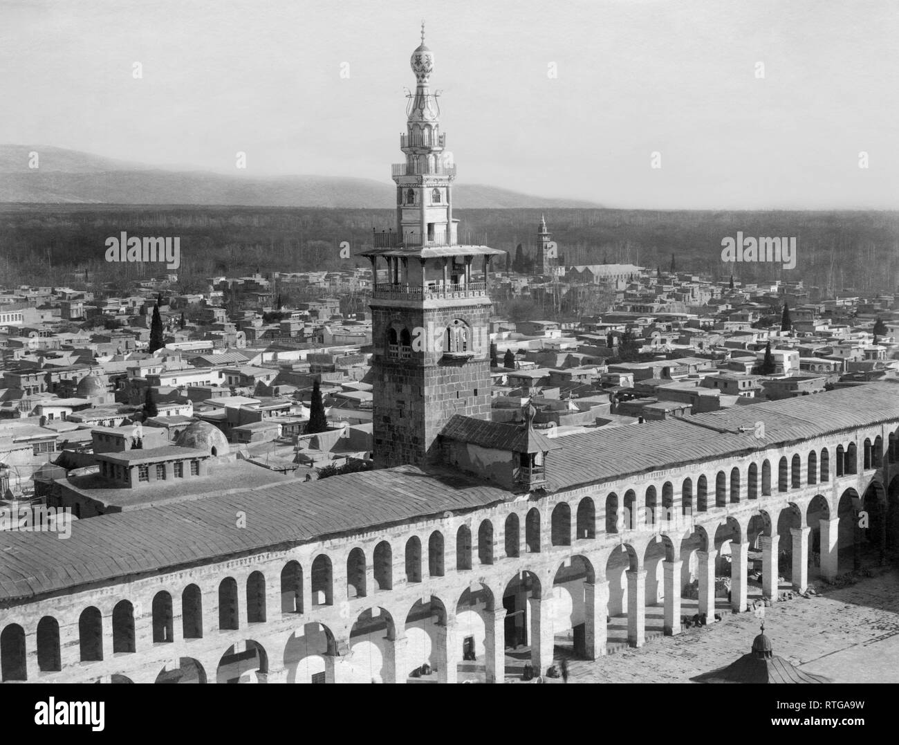 Damascus mosque umayyad Black and White Stock Photos & Images - Alamy