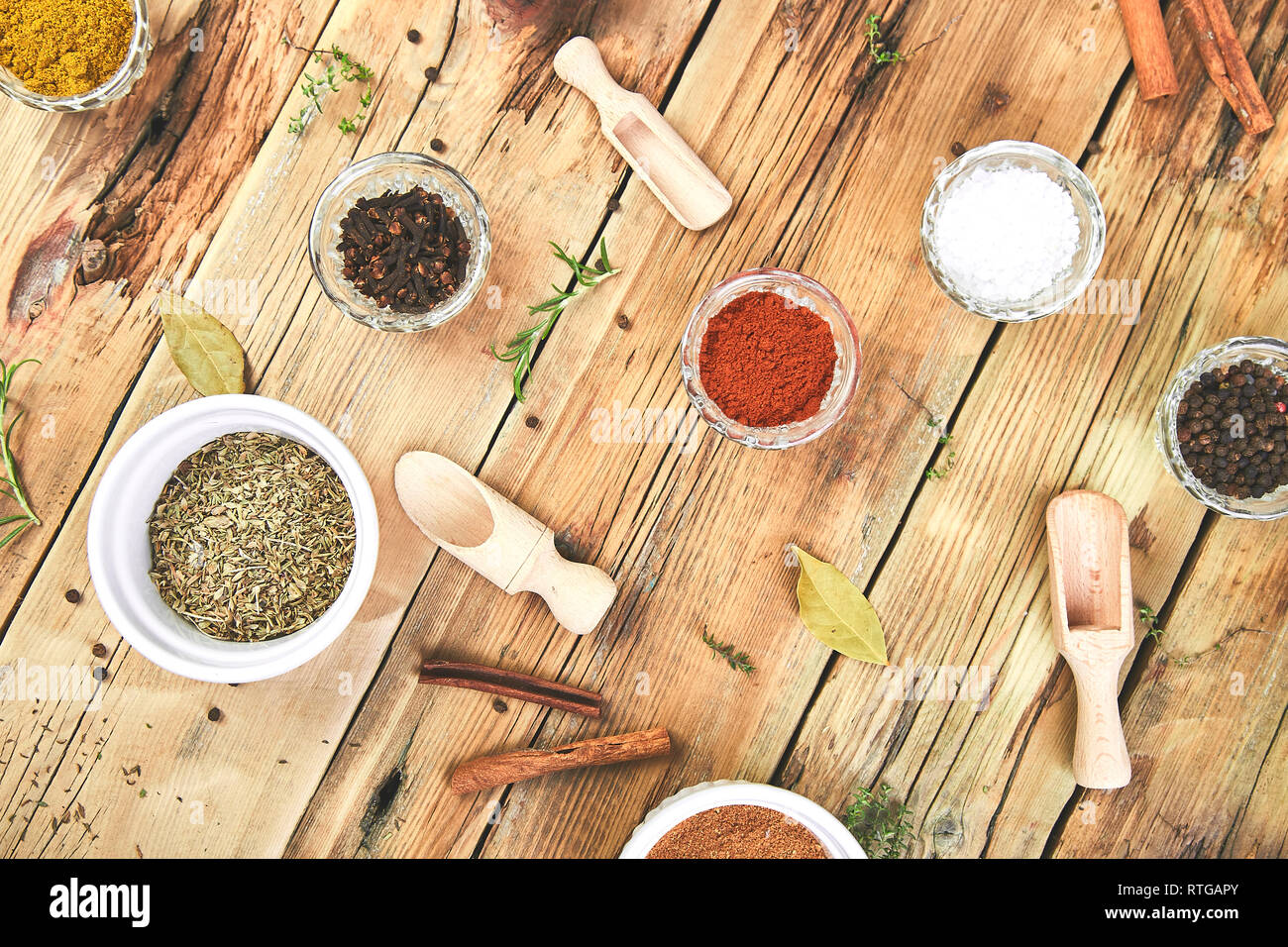 Flat lay of Seasoning background. Spice and herb seasoning with fresh ...