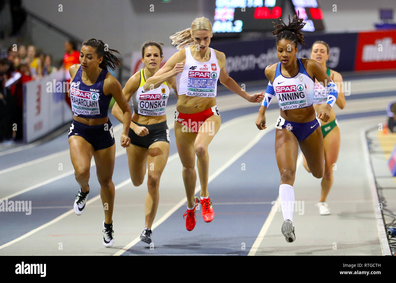 Great Britain's Amber Anning (right) competes in the Women's 400m Heat ...