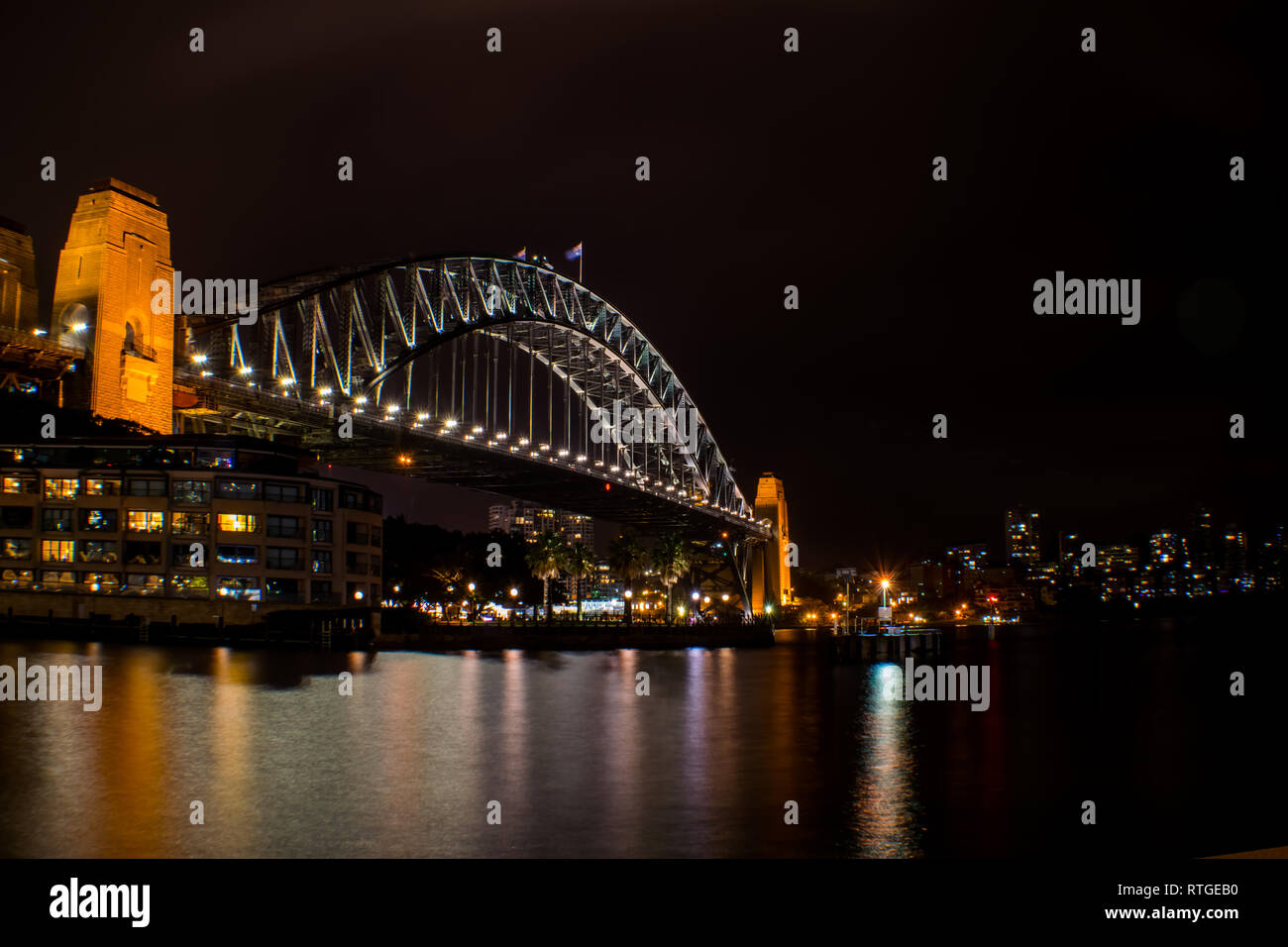 Darling harbour bridge hi-res stock photography and images - Alamy