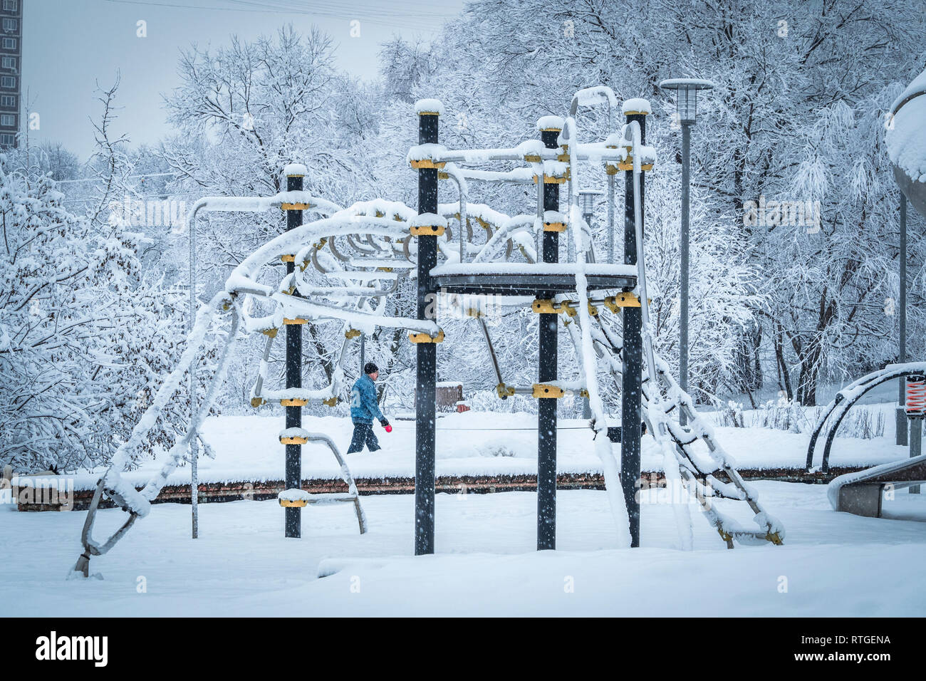 Heavy snowfall in Moscow, Russia Stock Photo - Alamy