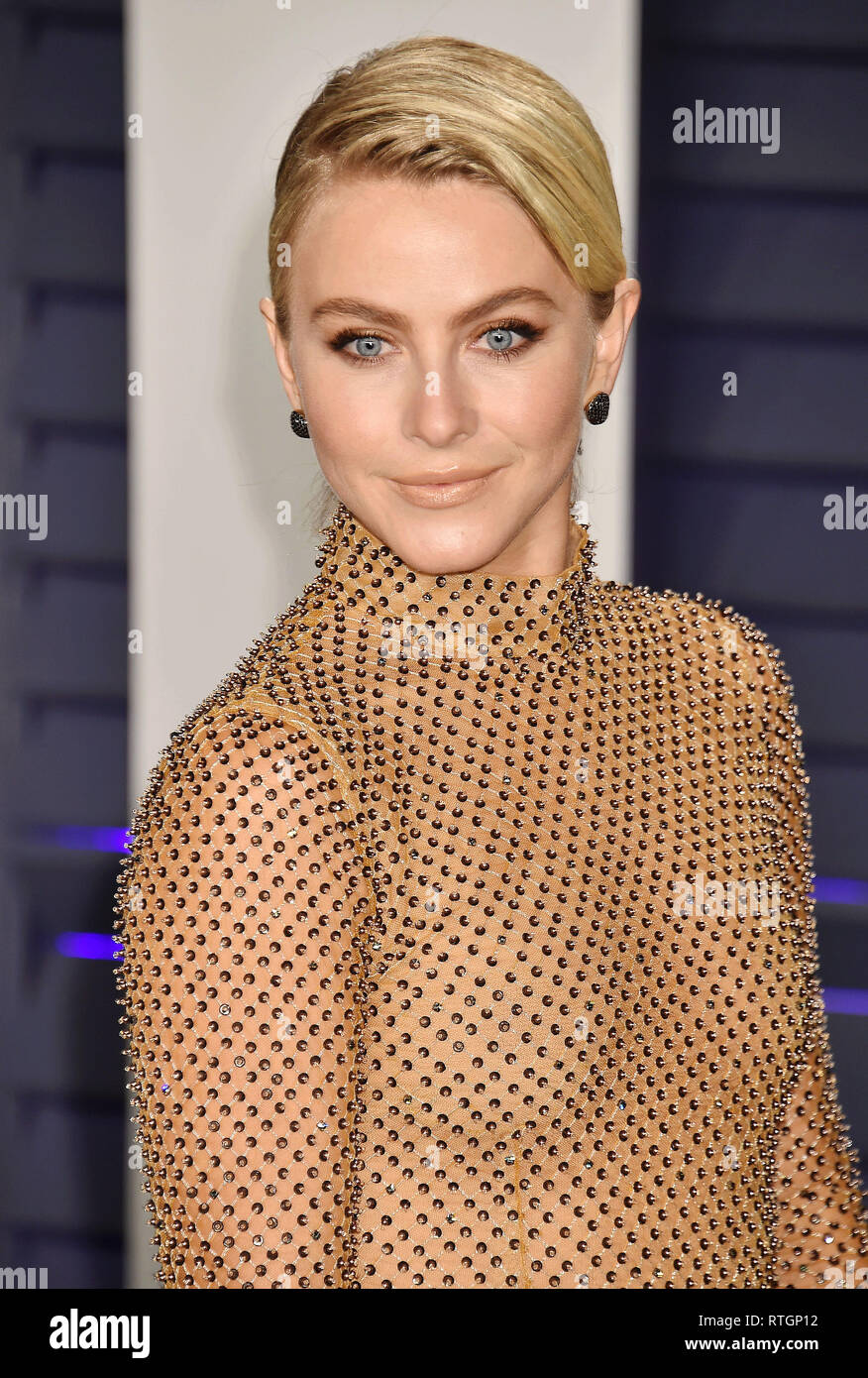 BEVERLY HILLS, CA - FEBRUARY 24: Julianne Hough attends the 2019 Vanity ...