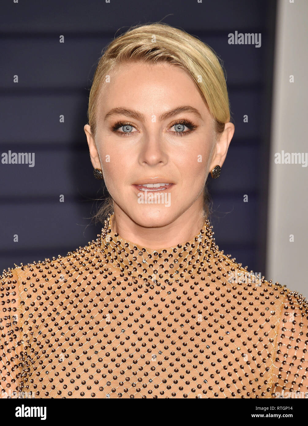 BEVERLY HILLS, CA - FEBRUARY 24: Julianne Hough attends the 2019 Vanity ...