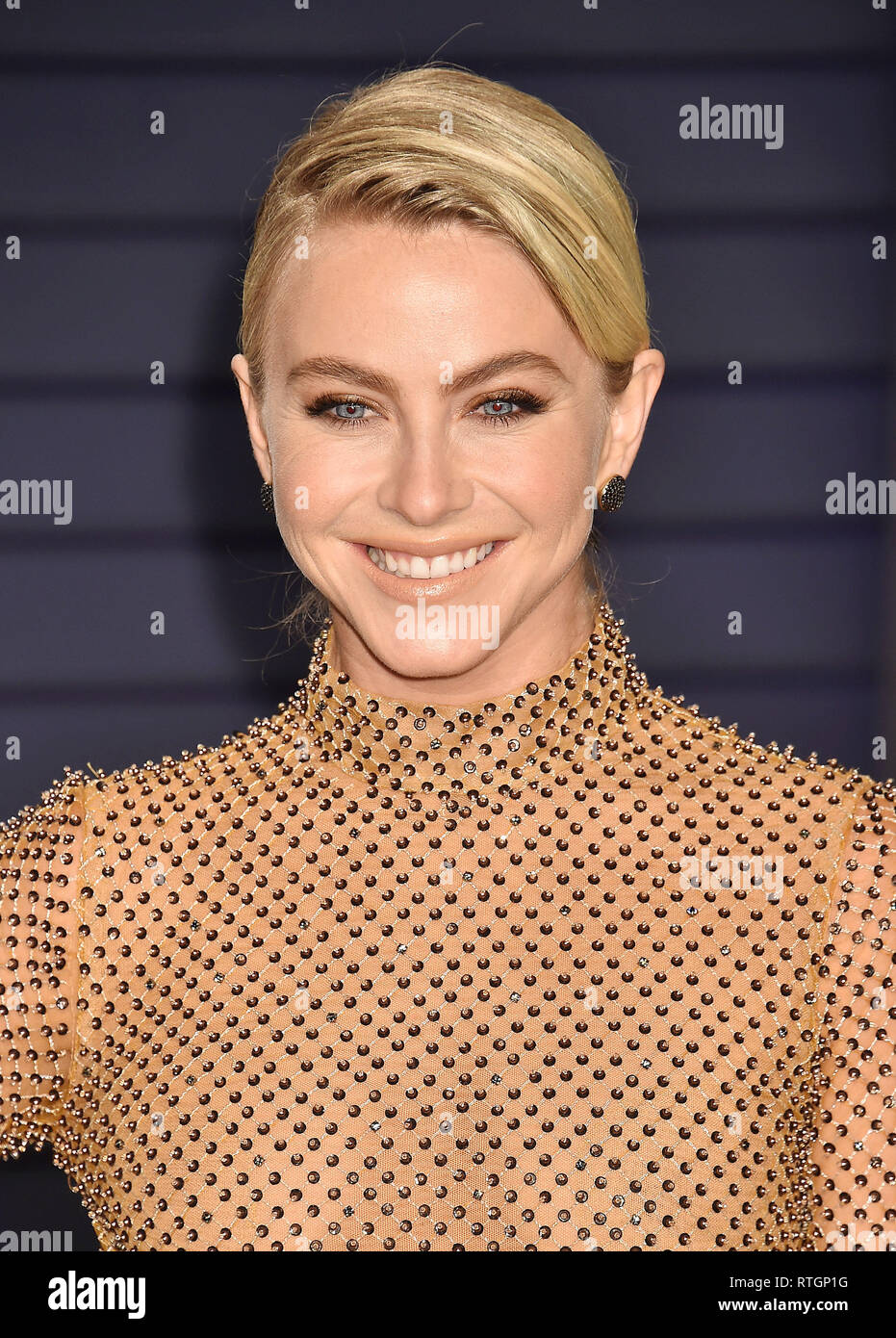 BEVERLY HILLS, CA - FEBRUARY 24: Julianne Hough attends the 2019 Vanity ...