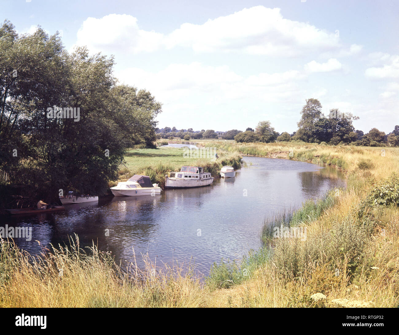 Photo Must Be Credited ©Alpha Press 040000 The River Thames as seen ...