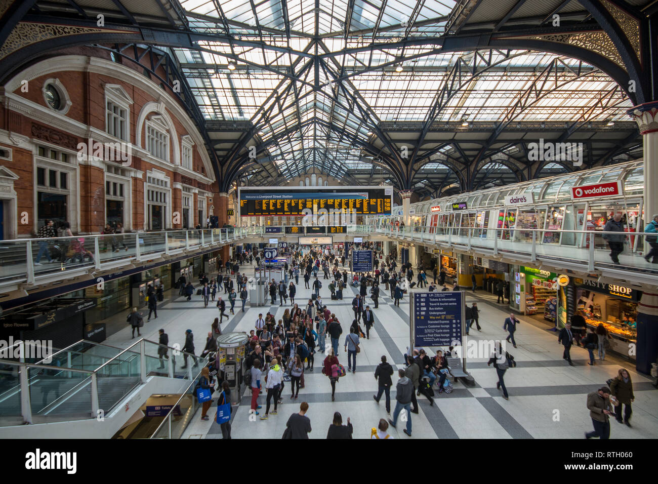 Old liverpool street station hi-res stock photography and images - Alamy