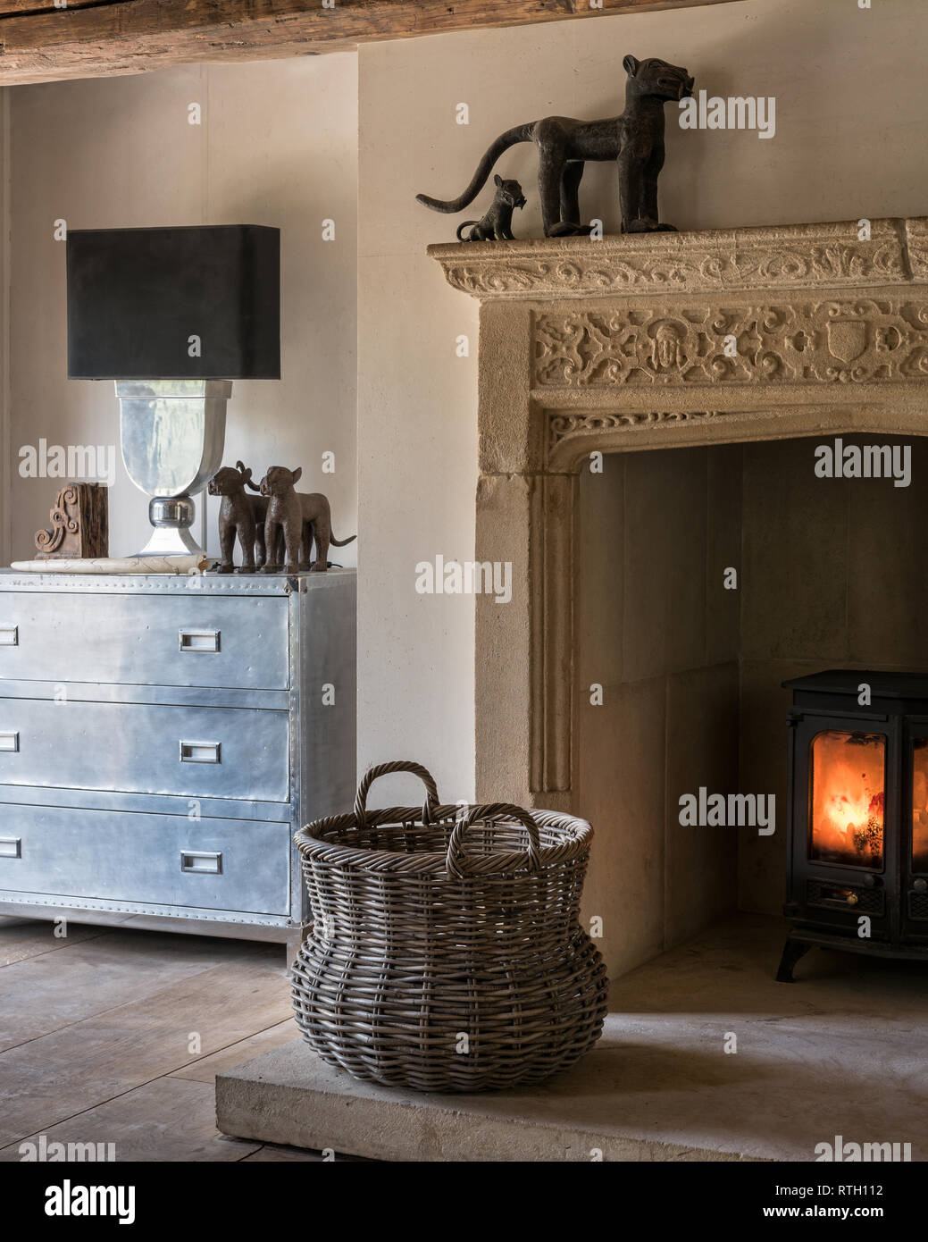 Medieval fireplace hi-res stock photography and images - Alamy