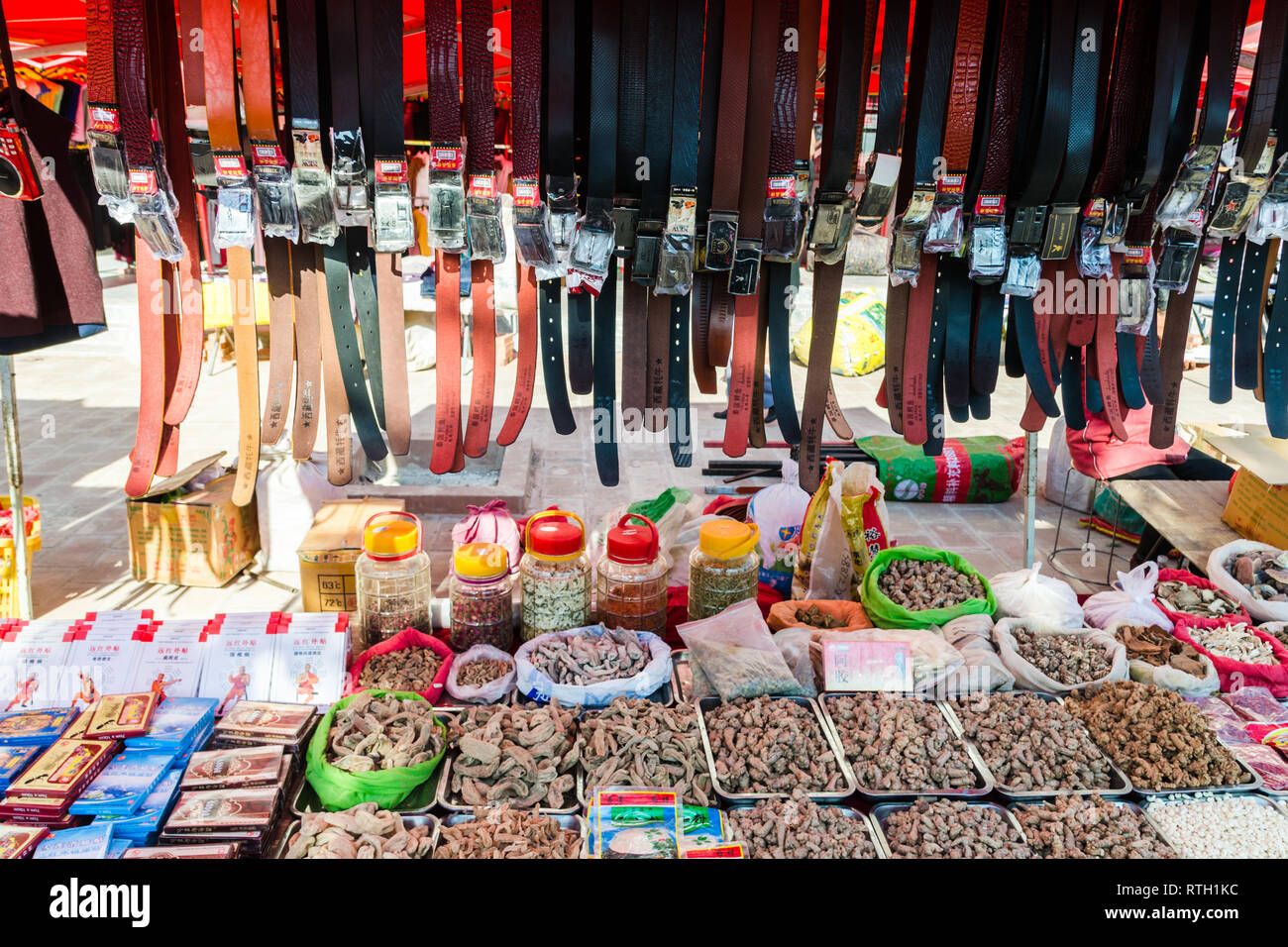 Friday food market hi-res stock photography and images - Alamy