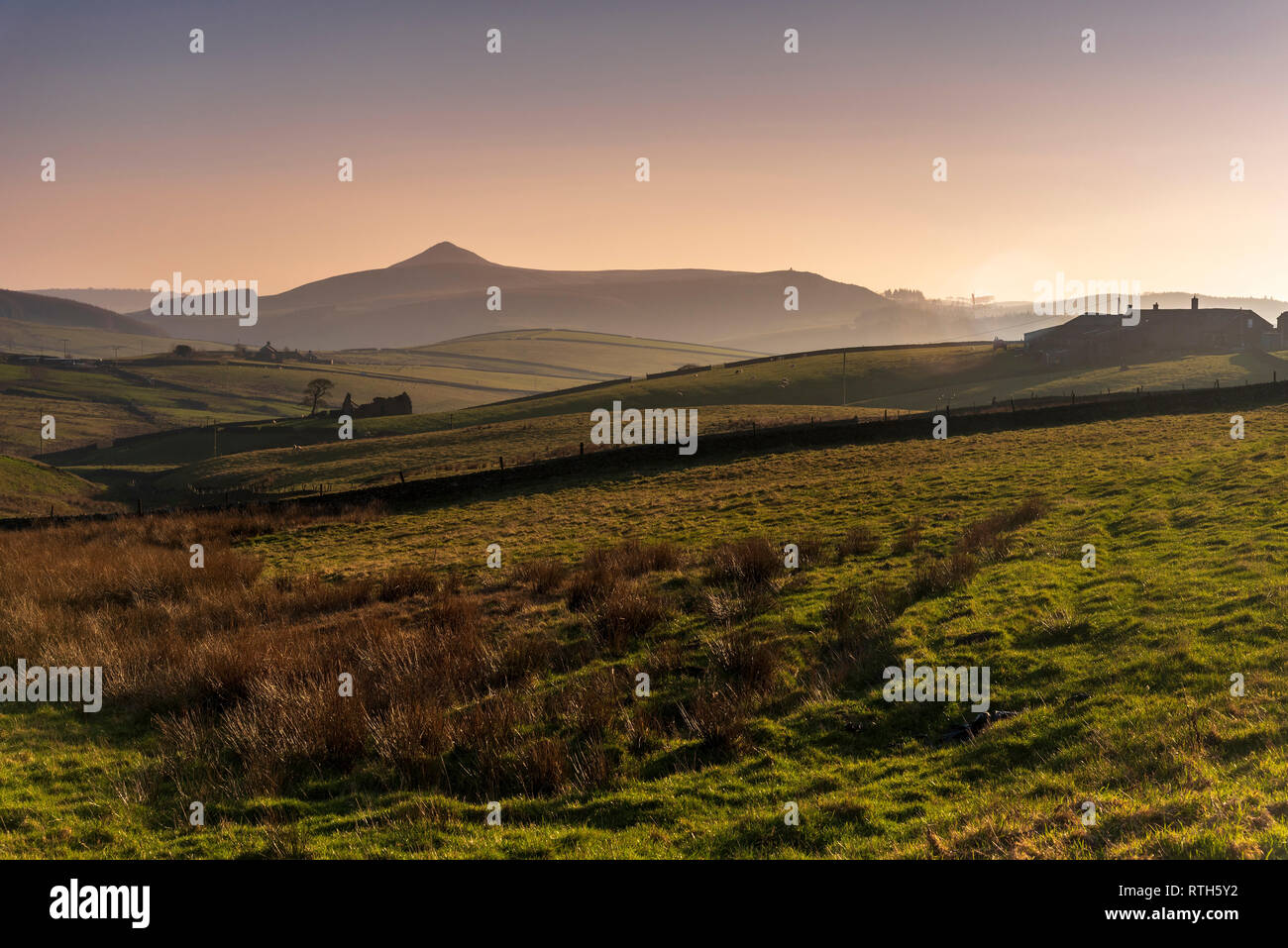 Misty moors hi-res stock photography and images - Alamy