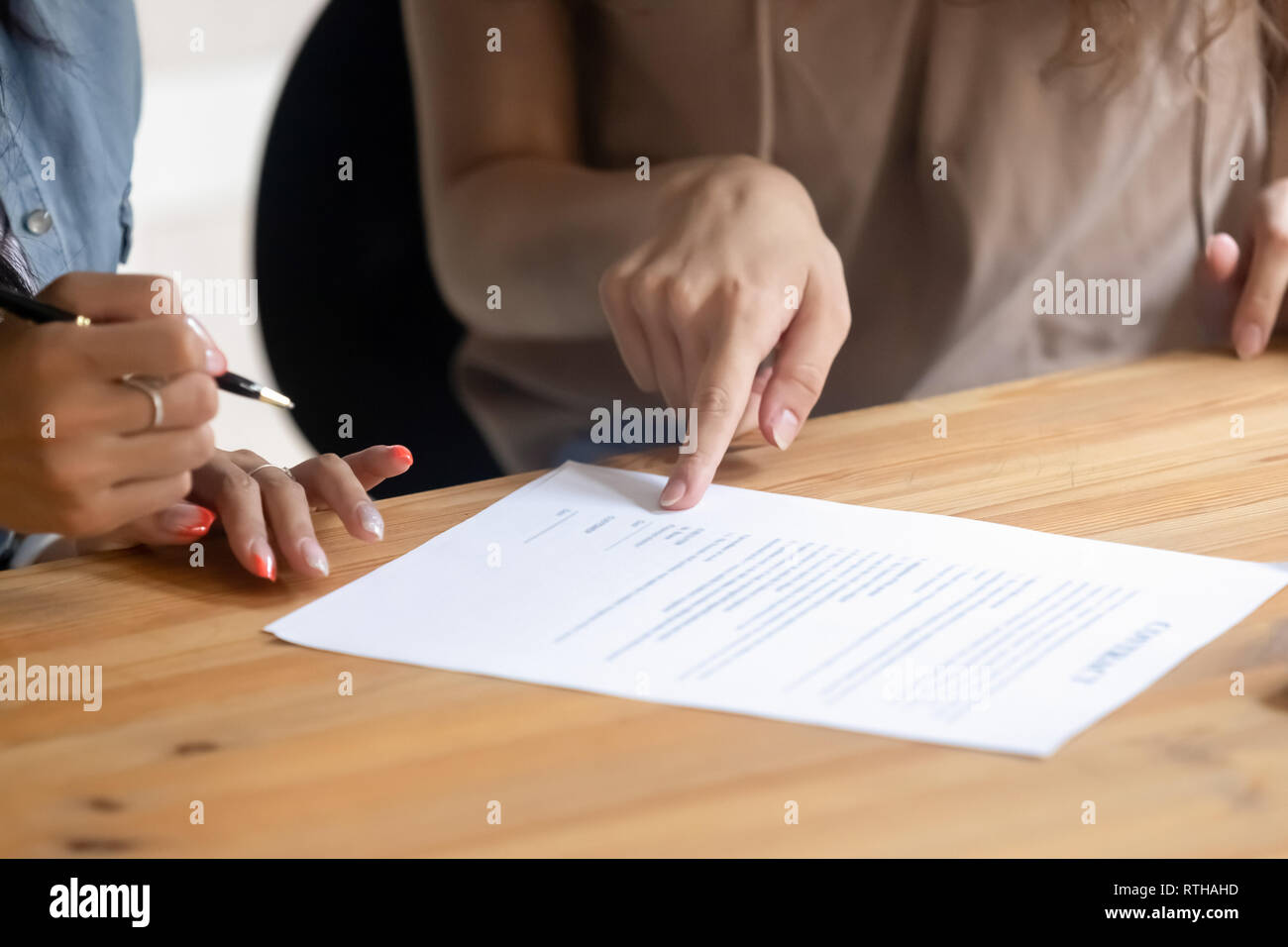 Put your hand up sign hi-res stock photography and images - Alamy