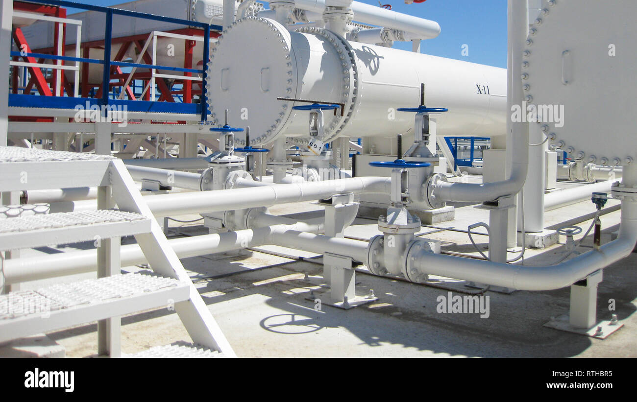 Oil refinery. Equipment for primary oil refining Stock Photo - Alamy