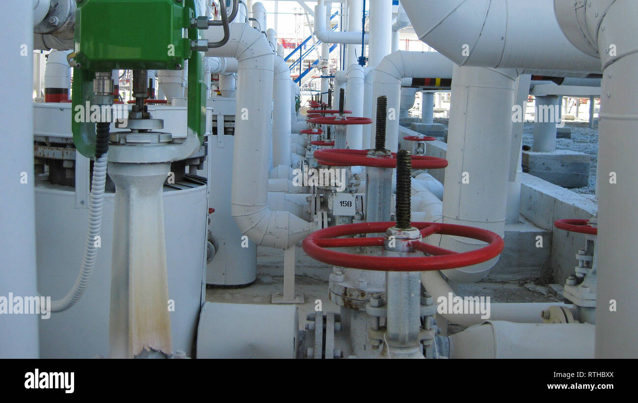 Oil refinery. Equipment for primary oil refining Stock Photo - Alamy