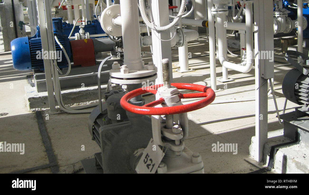 Oil refinery. Equipment for primary oil refining Stock Photo - Alamy