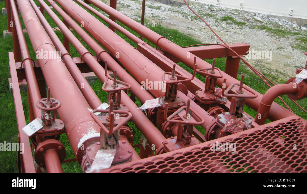 Oil refinery. Equipment for primary oil refining Stock Photo - Alamy