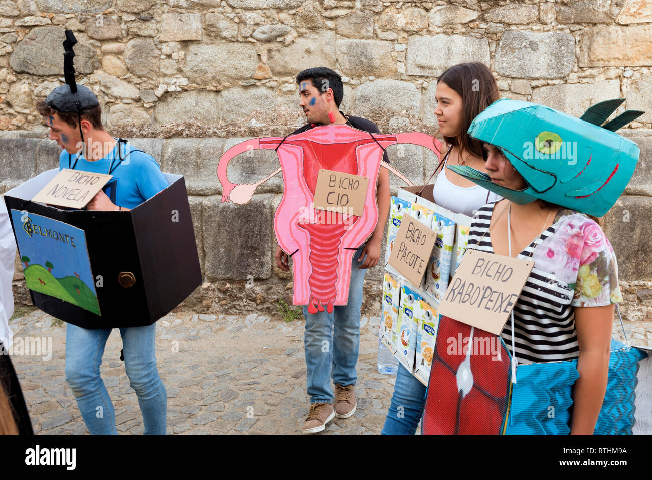 The Portuguese term praxe describes the whole of student traditions to ...