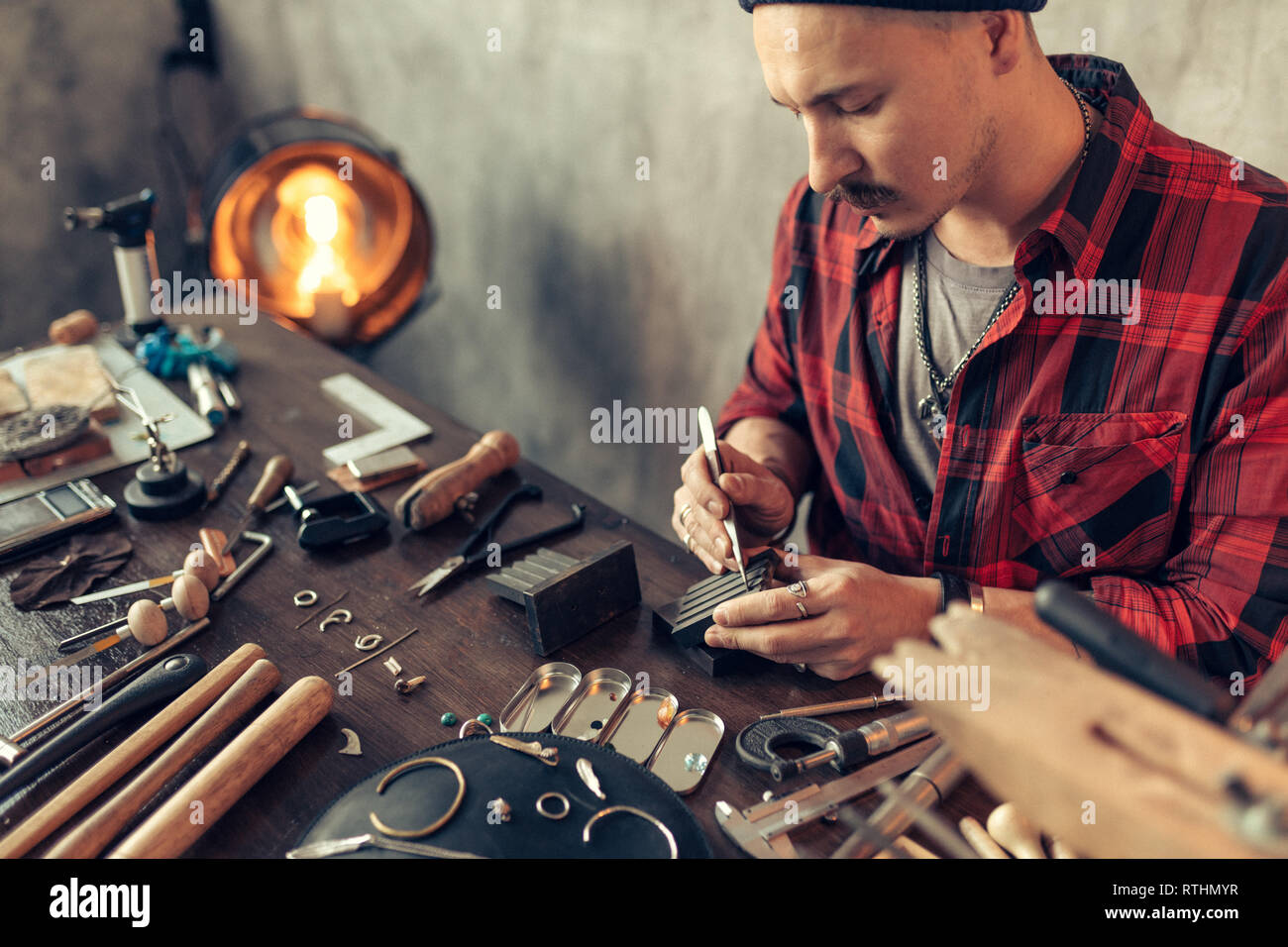 Jewelry designing hi-res stock photography and images - Alamy