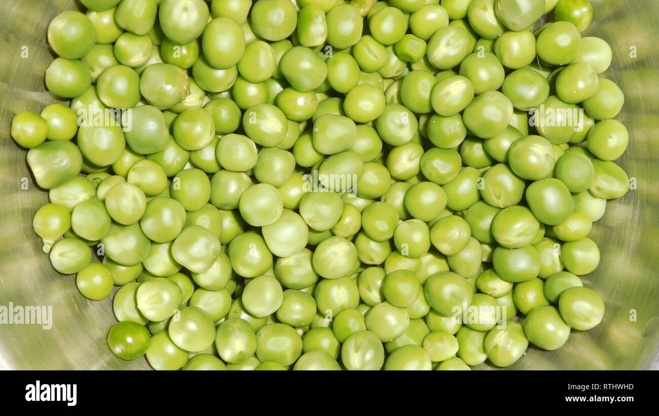 India green pea hi-res stock photography and images - Alamy