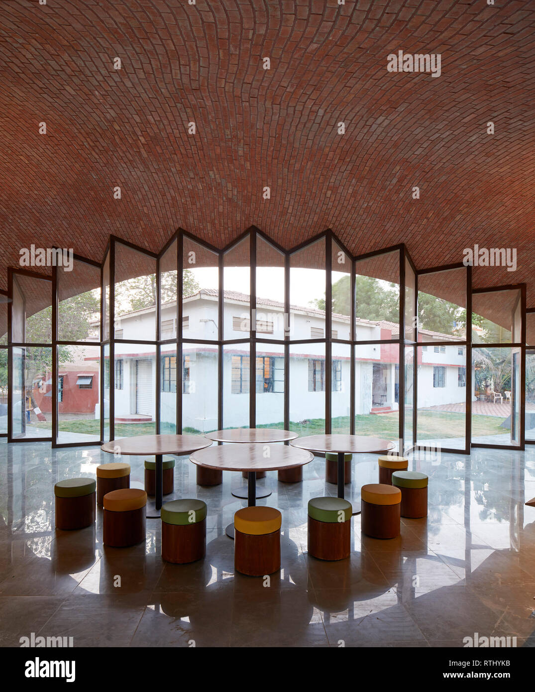 Maya somaiya library hi-res stock photography and images - Alamy