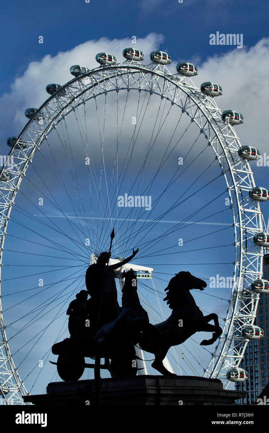 Statue Boudicca Westminster Bridge London High Resolution Stock ...