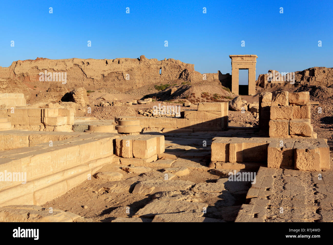 Denderah hi-res stock photography and images - Alamy