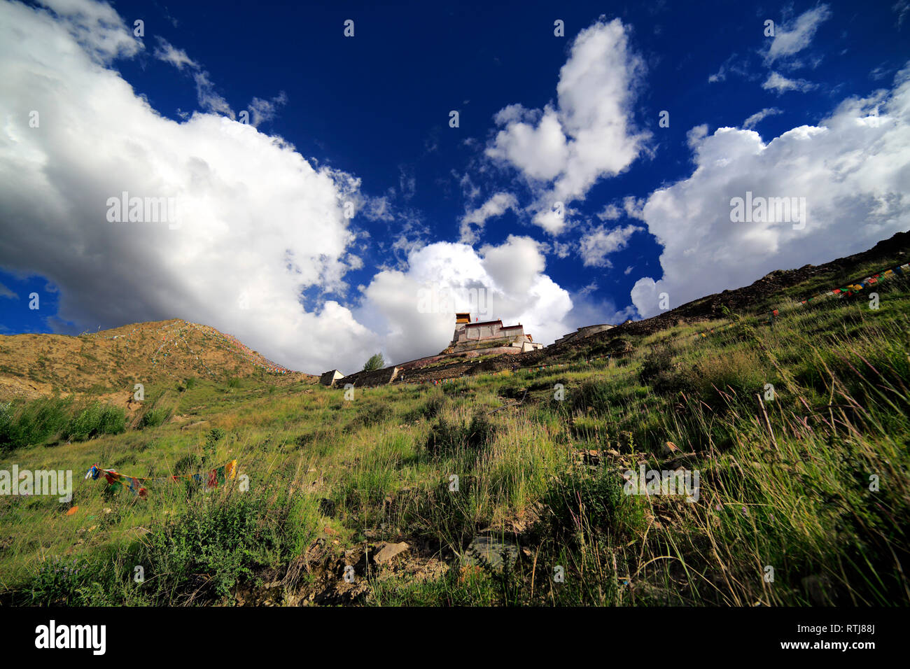Yungbulakang palace hi-res stock photography and images - Alamy
