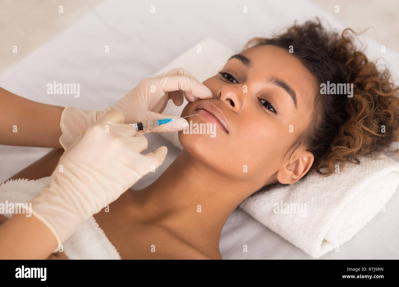 African aesthetic hi-res stock photography and images - Alamy