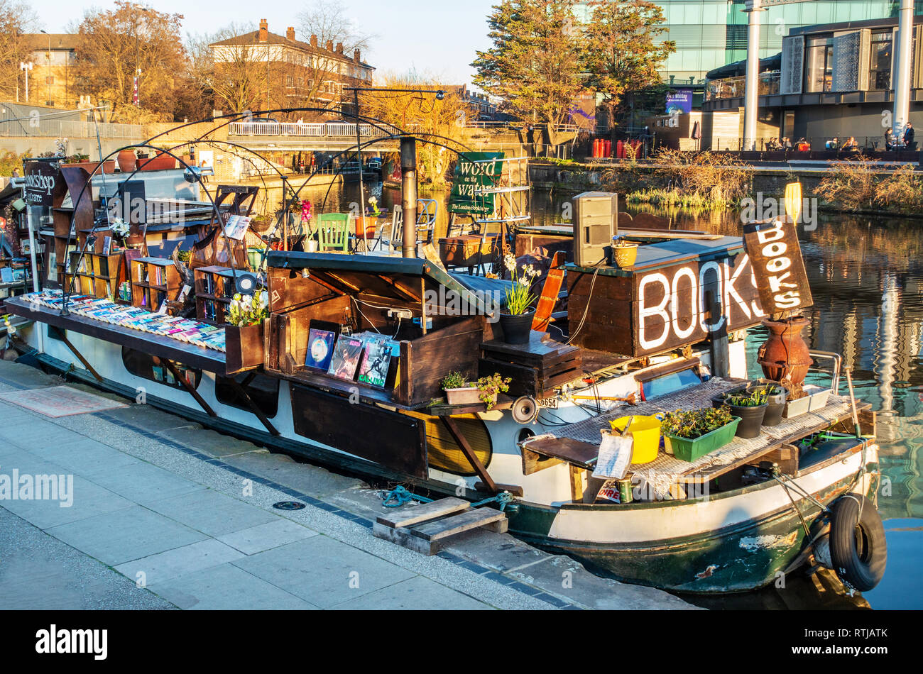 The Canal Book Boat, Word on the Water bookshop on the Regents Canal ...