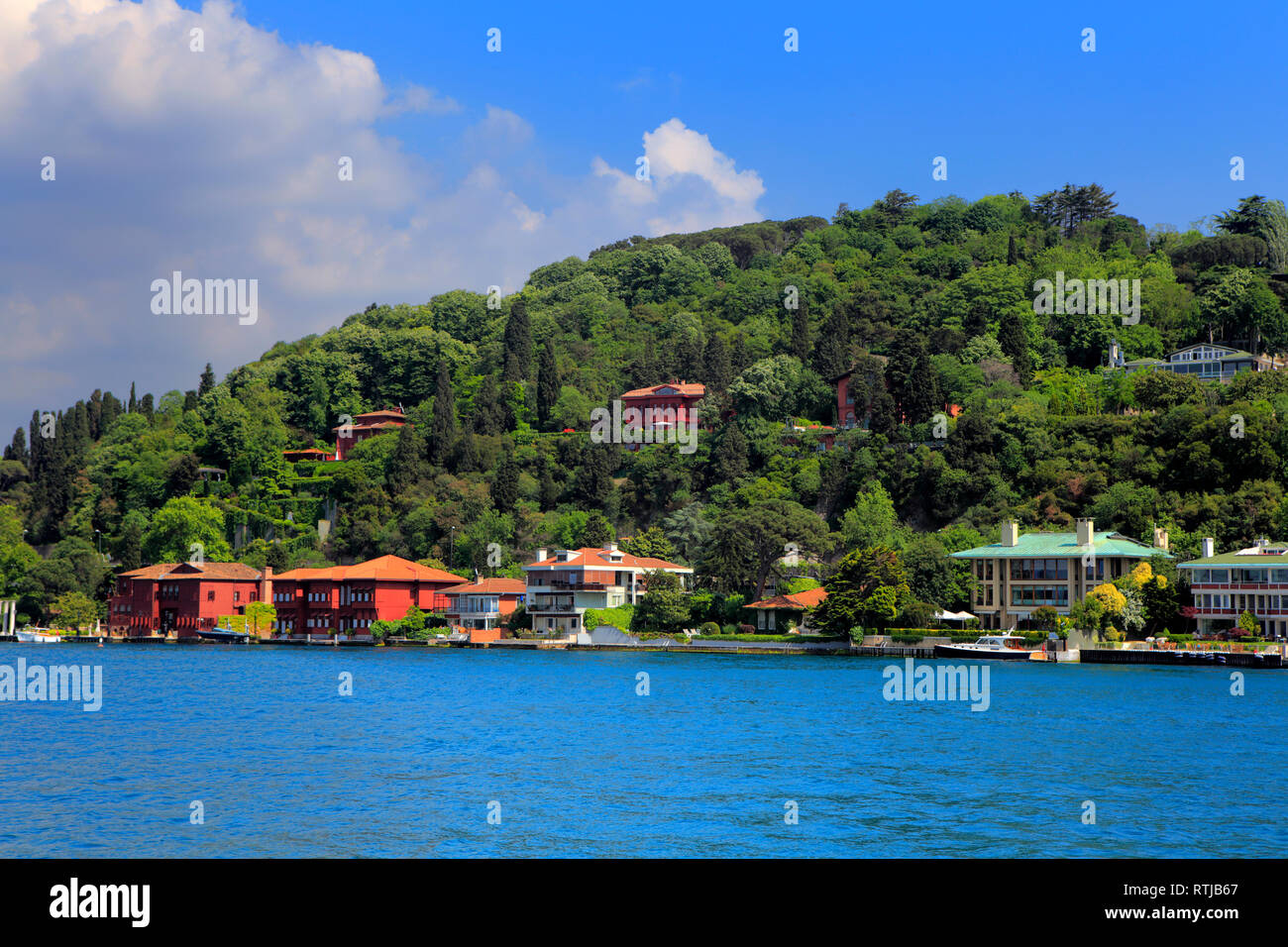 Waterfront houses, Bosphorus, Istanbul, Turkey Stock Photo - Alamy
