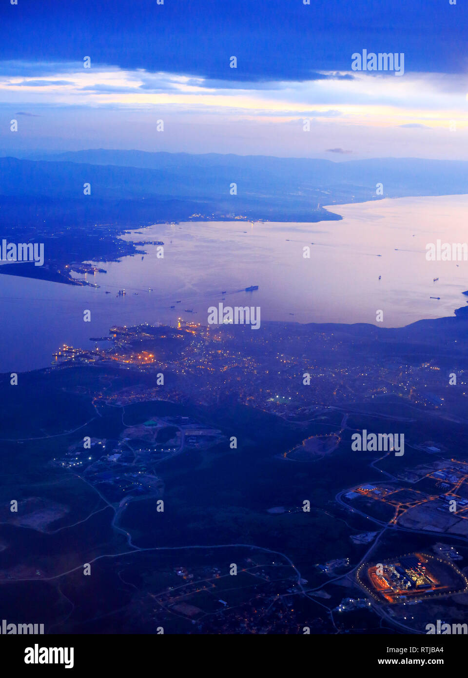 Night view of Istanbul from plane, Bosphorus, Istanbul, Turkey Stock ...