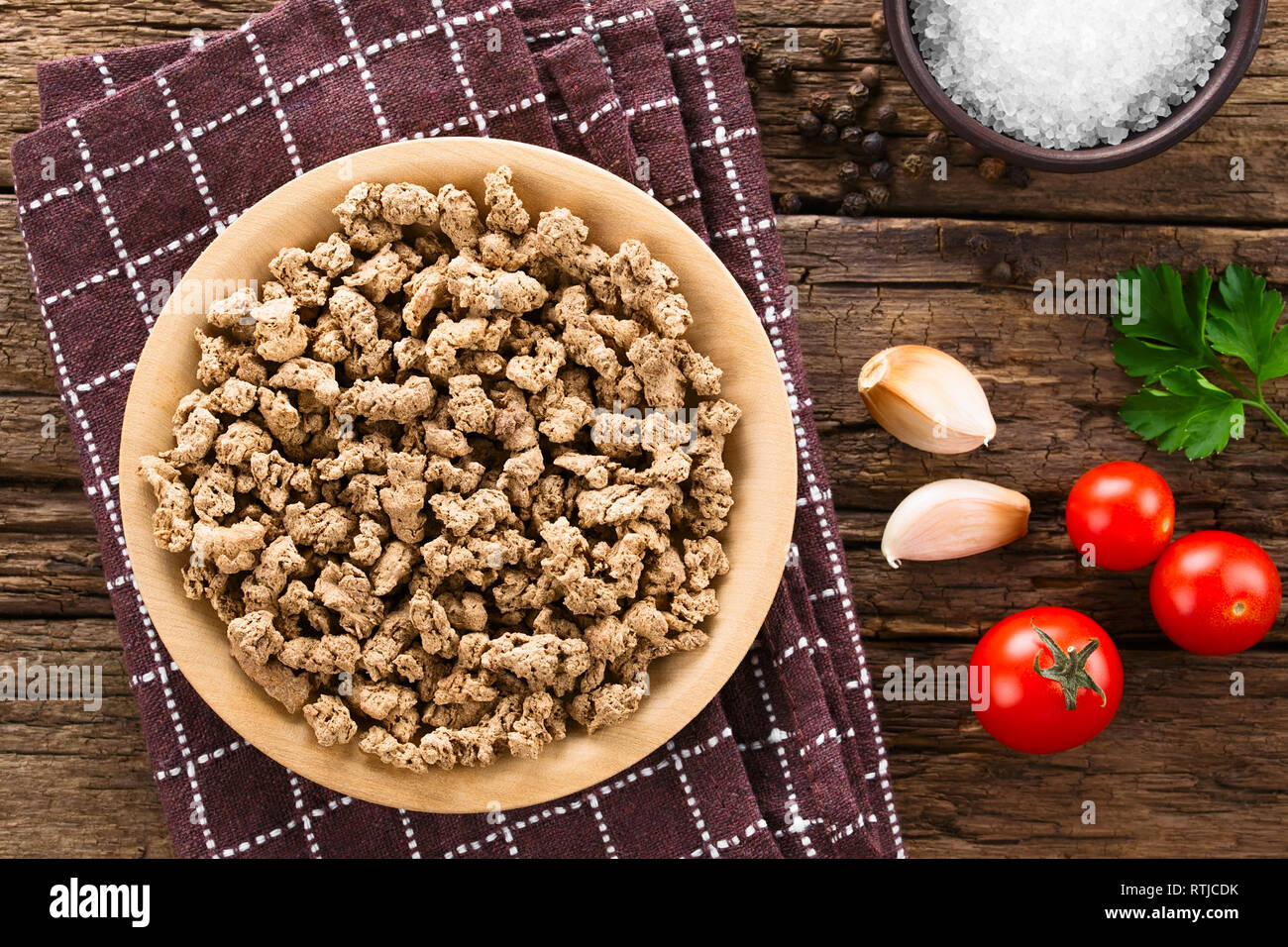 Raw dehydrated soy meat, soy protein, soya chunks or textured vegetable ...