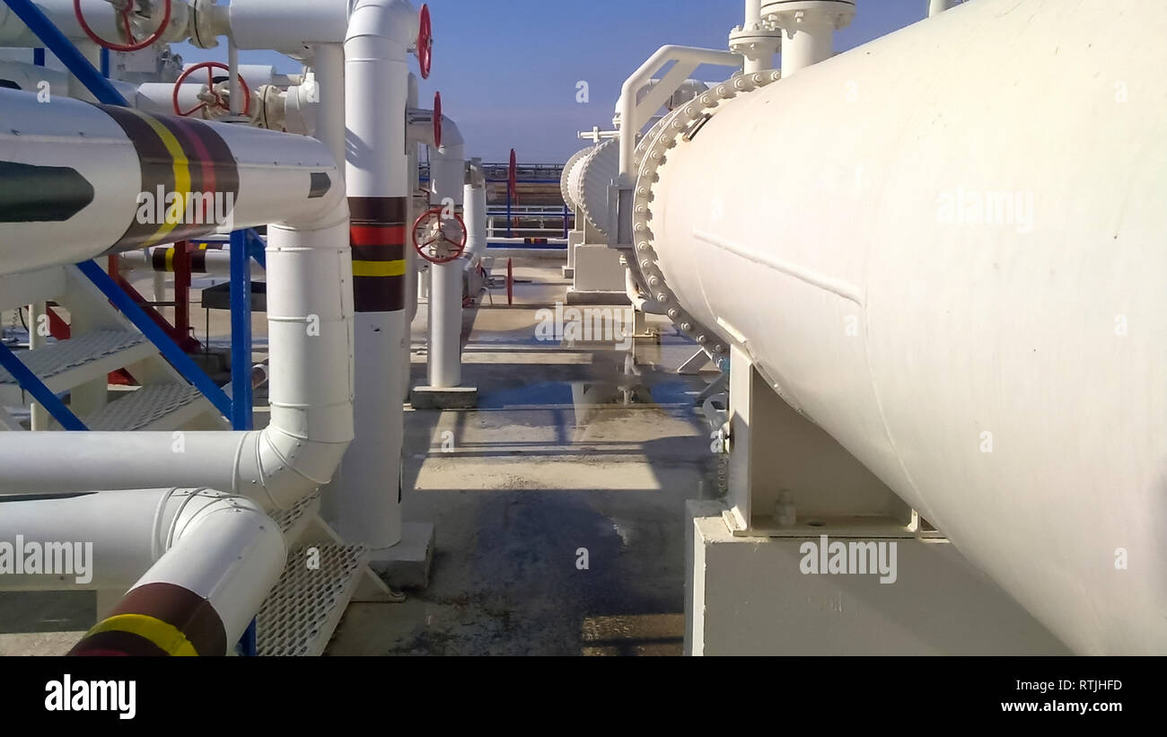 Oil refinery. Equipment for primary oil refining Stock Photo - Alamy