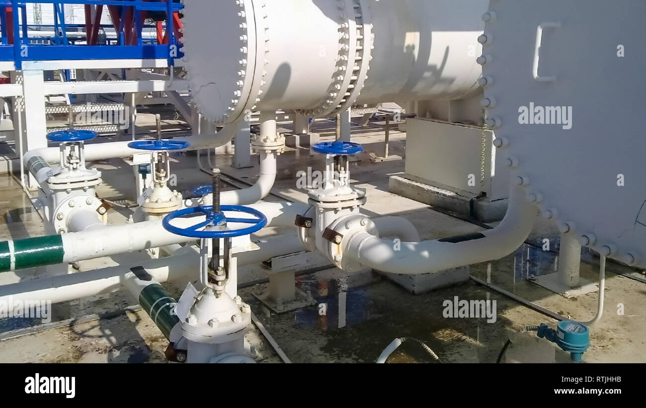 Oil refinery. Equipment for primary oil refining Stock Photo - Alamy