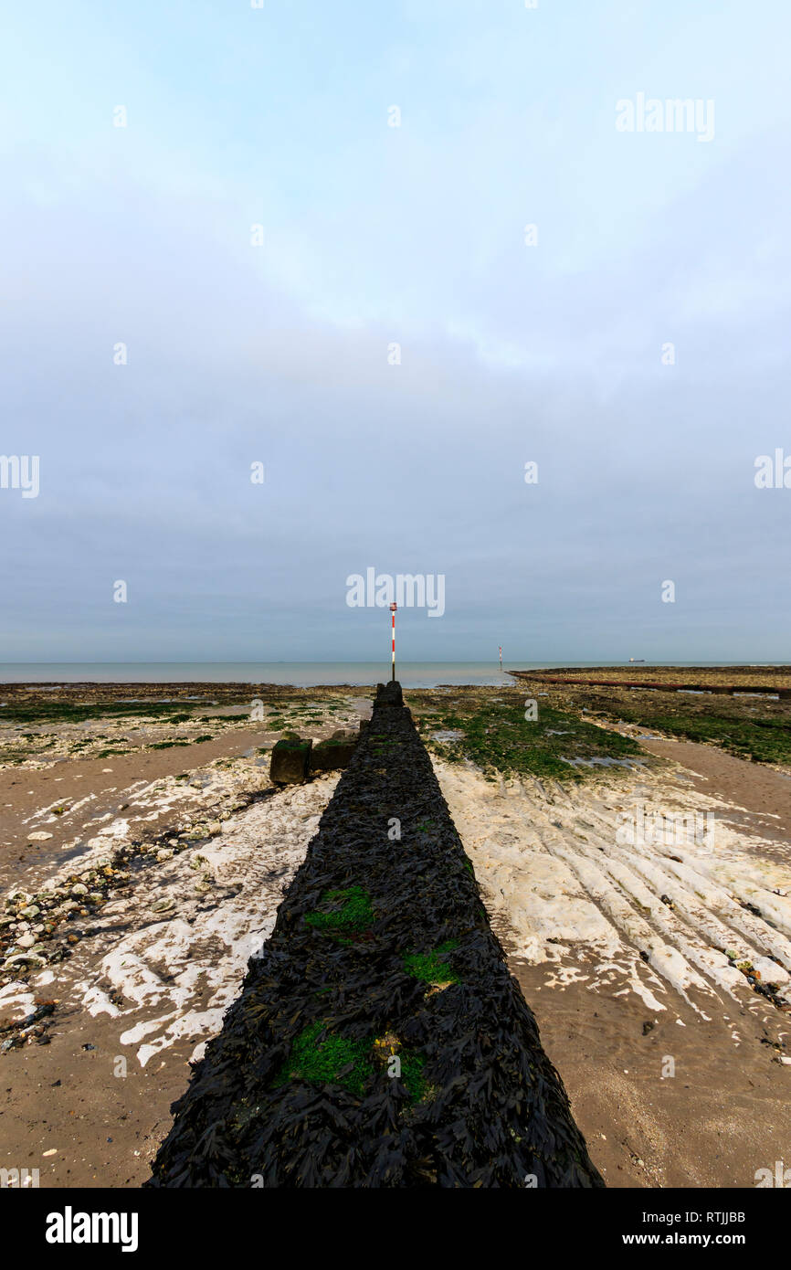 Concrete wave breaker hi-res stock photography and images - Alamy