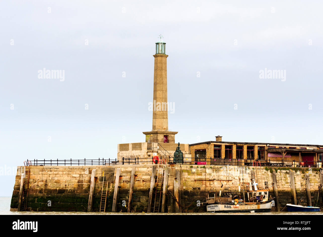 End of stone pier hi-res stock photography and images - Alamy