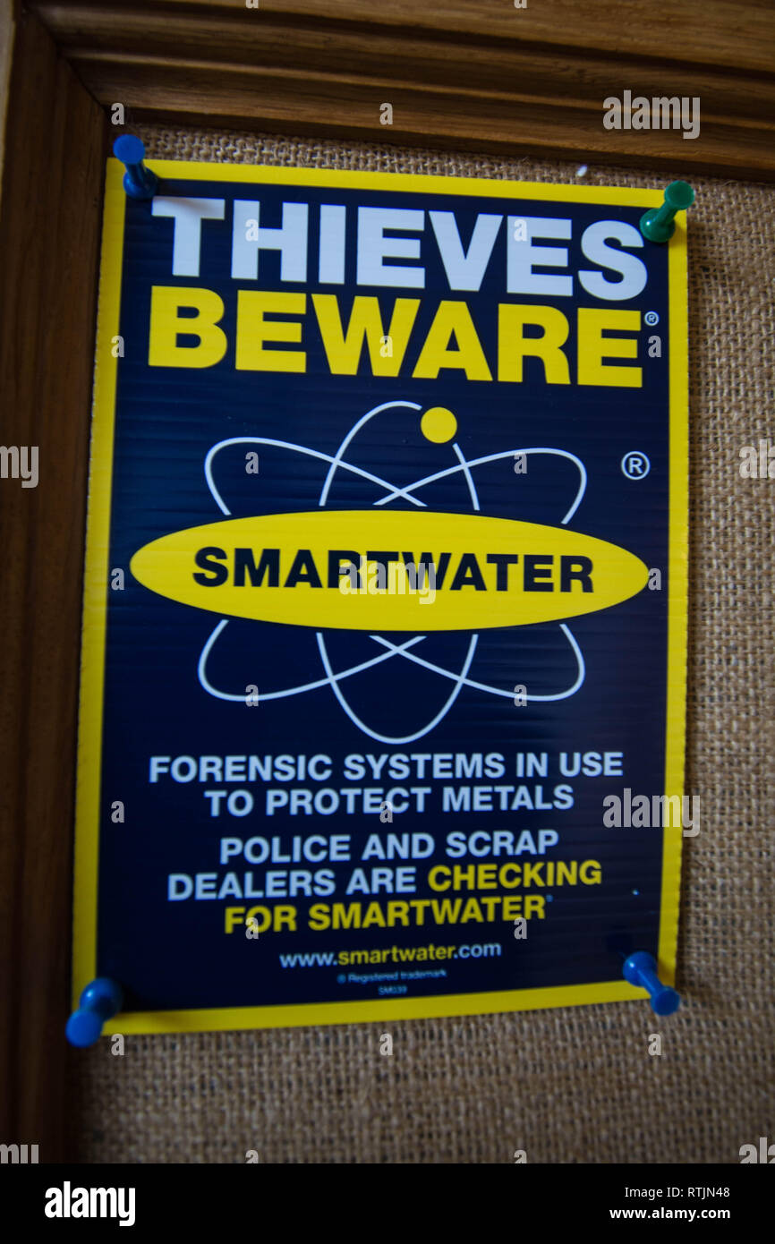 Forensic smartwater system hi-res stock photography and images - Alamy
