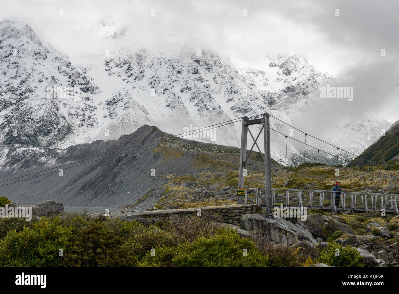Mount cook bridge new zealand hi-res stock photography and images - Alamy
