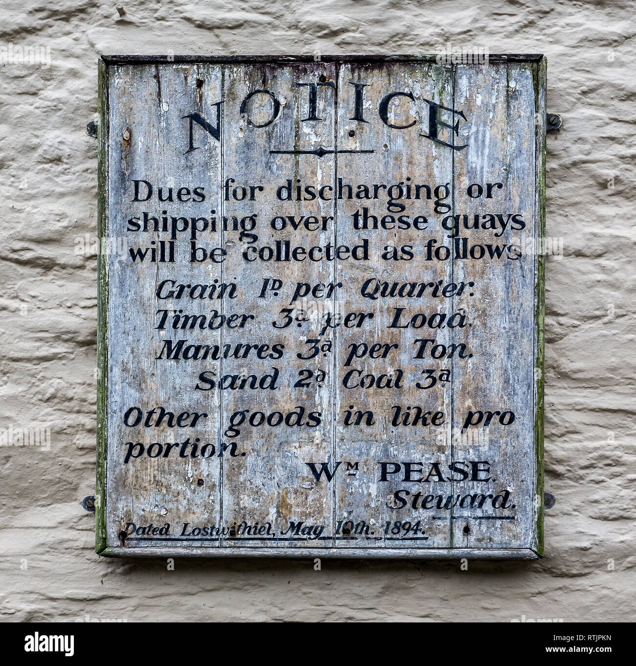 S cargo discharge fees sign hi-res stock photography and images - Alamy