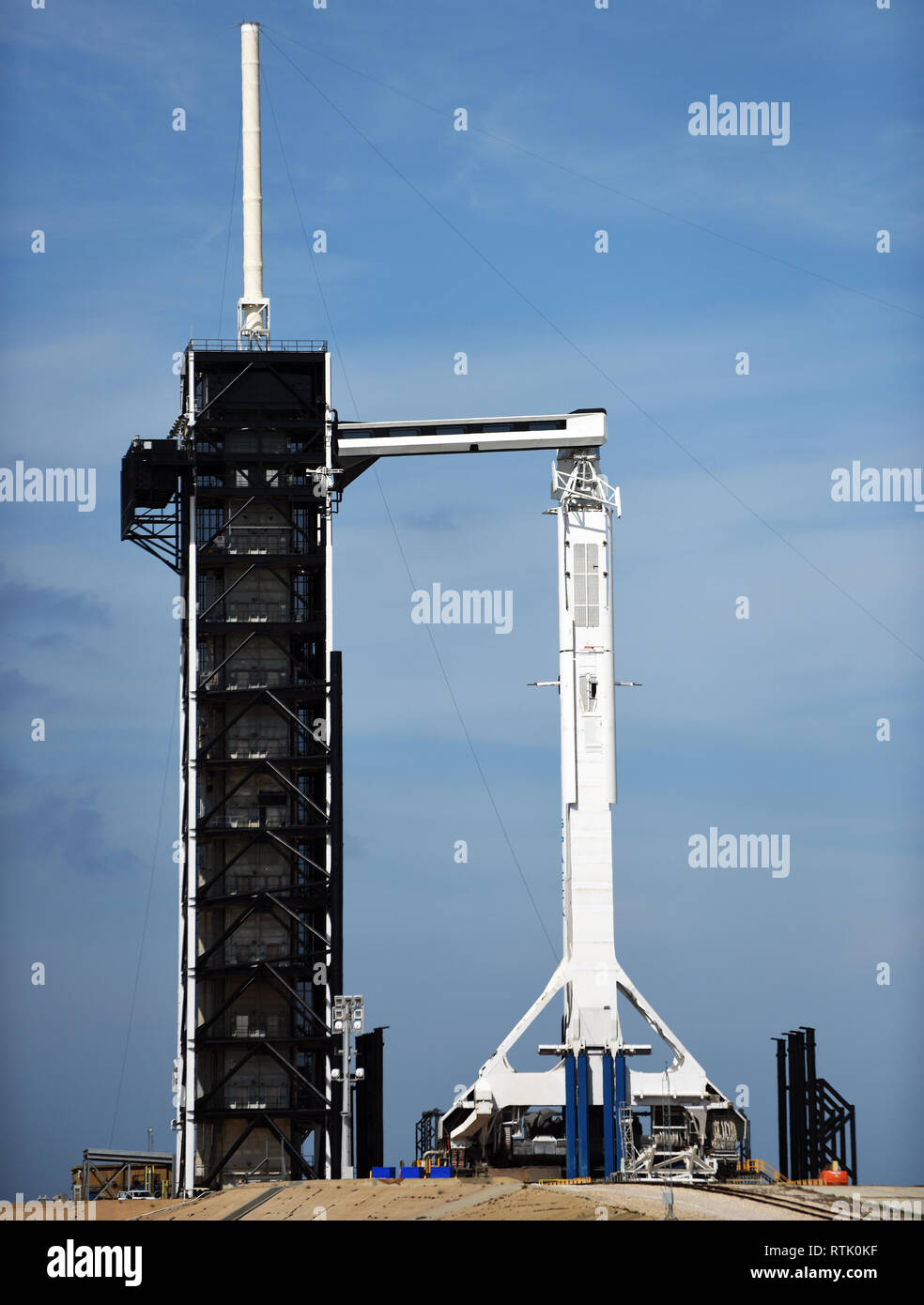Spacex lift off hi-res stock photography and images - Alamy