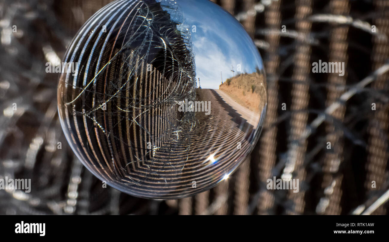Constantino wire hi-res stock photography and images - Alamy