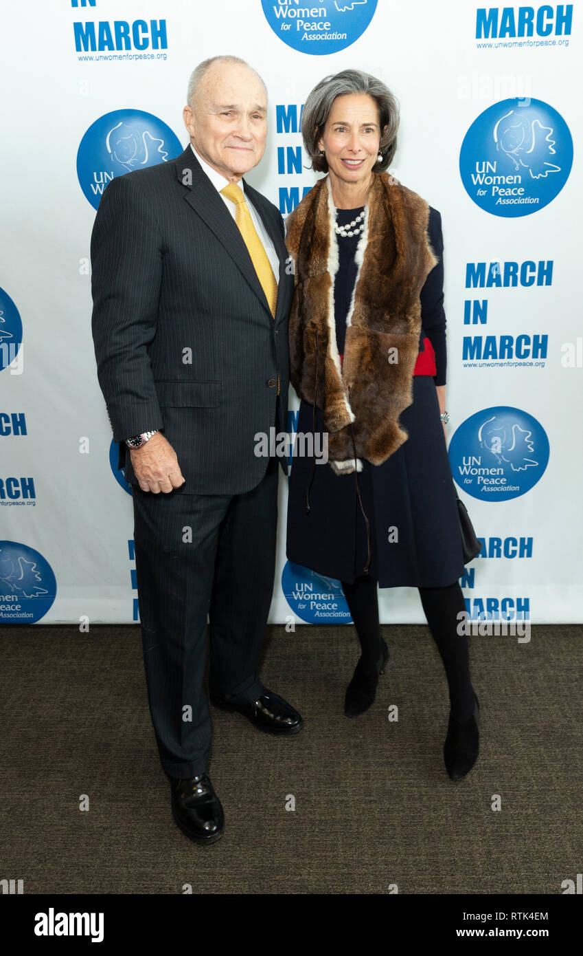 Alice tisch hi-res stock photography and images - Alamy