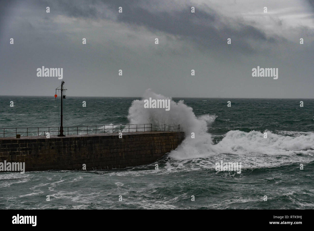 Storm freya approaches credit hi-res stock photography and images - Alamy