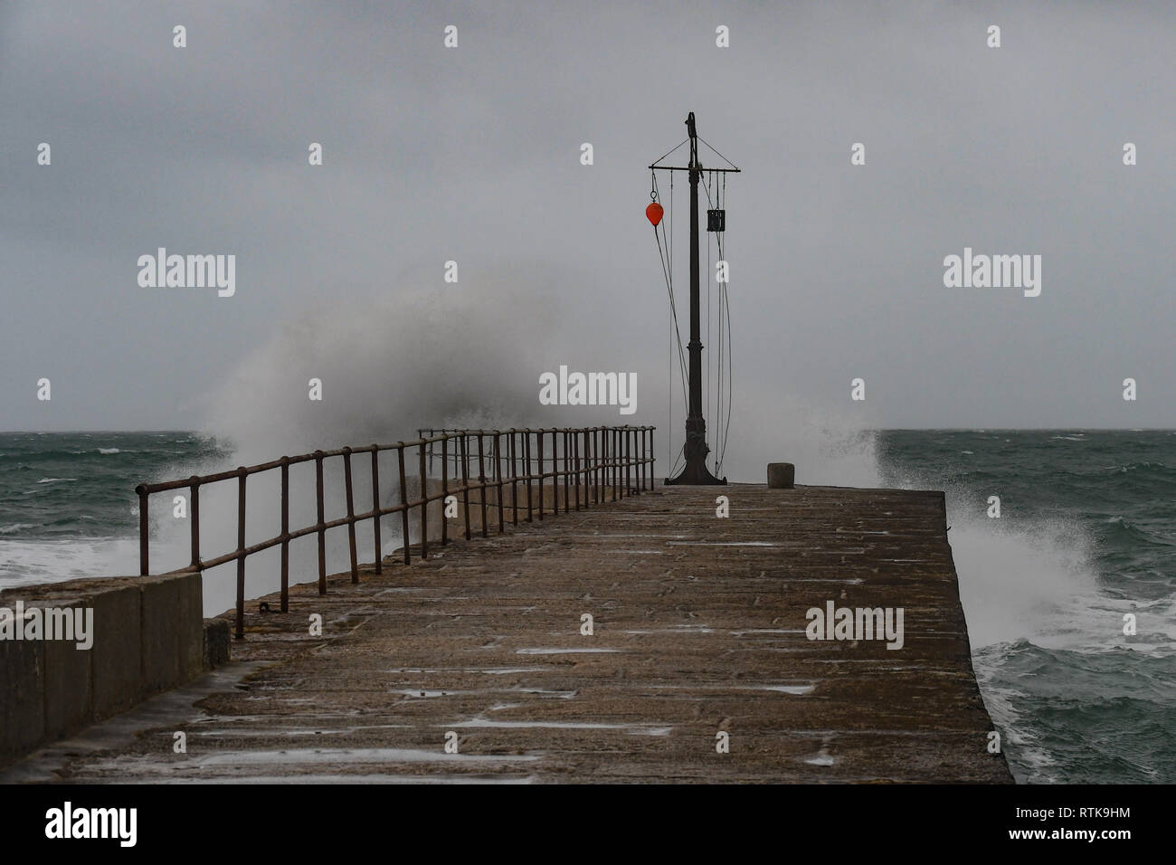 Storm freya approaches credit hi-res stock photography and images - Alamy
