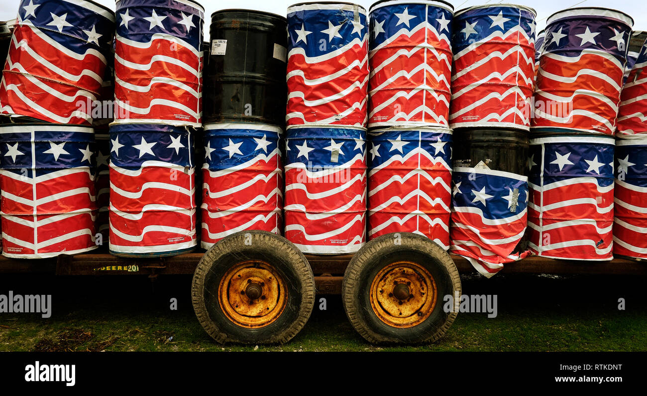 American trash hi-res stock photography and images - Alamy