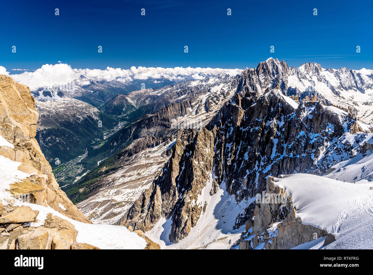 Snowy mountains in Chamonix, Mont Blanc, Haute-Savoie, Alps France ...