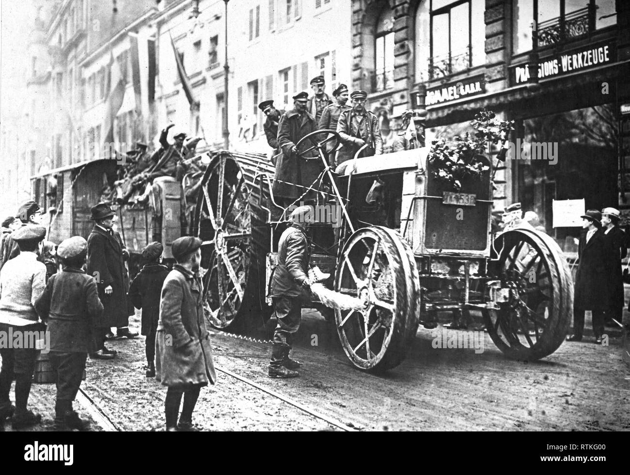 Demobilize hi-res stock photography and images - Alamy